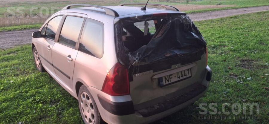 Pelēks Peugeot 307 2002 Bauska, ar dzinēja tilpumu 1.60 L un nobraukumu 192 tūkst. km par 500 €, foto 5 vietnē AUTOMOTO.COM.LV