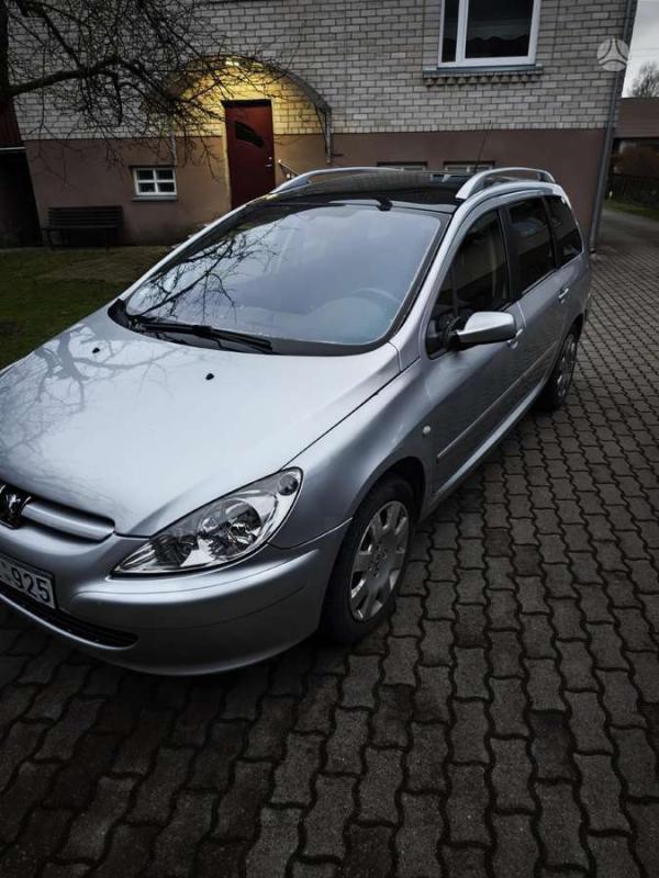 Grey Peugeot 307 2003 in Silute, with an engine capacity of 2.00 L and mileage of 230 thousand km for 900 €, photo 4 on AUTOMOTO.COM.LV