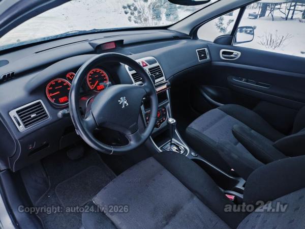 Pelēks Peugeot 307 2004 Tallina, ar dzinēja tilpumu 1.60 L un nobraukumu 214 tūkst. km par 998 €, foto 6 vietnē AUTOMOTO.COM.LV