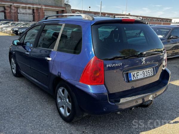 Grey Peugeot 307 2004 in Daugavpils, with an engine capacity of 2.00 L and mileage of 0 thousand km for 1390 €, photo 5 on AUTOMOTO.COM.LV