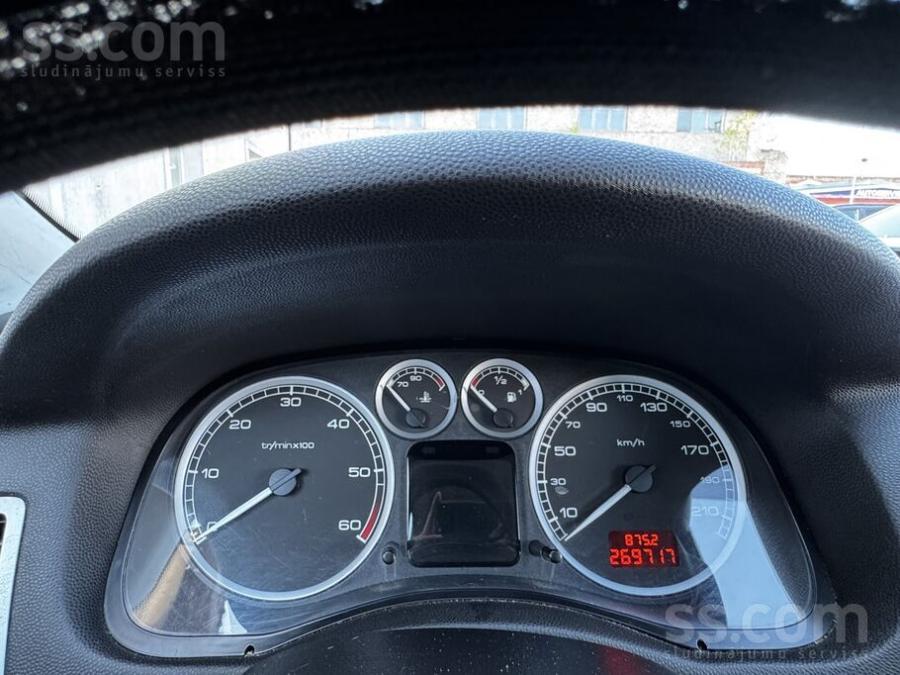 Grey Peugeot 307 2004 in Daugavpils, with an engine capacity of 2.00 L and mileage of 0 thousand km for 1390 €, photo 14 on AUTOMOTO.COM.LV