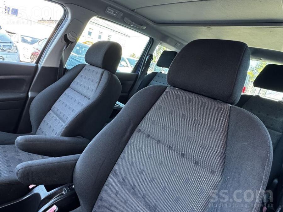 Grey Peugeot 307 2004 in Daugavpils, with an engine capacity of 2.00 L and mileage of 0 thousand km for 1390 €, photo 17 on AUTOMOTO.COM.LV