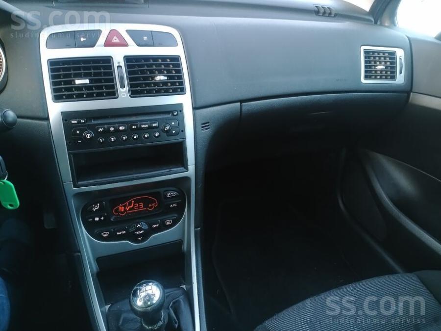 Pelēks Peugeot 307 2005 Valmiera, ar dzinēja tilpumu 2.00 L un nobraukumu 253 tūkst. km par 2200 €, foto 2 vietnē AUTOMOTO.COM.LV