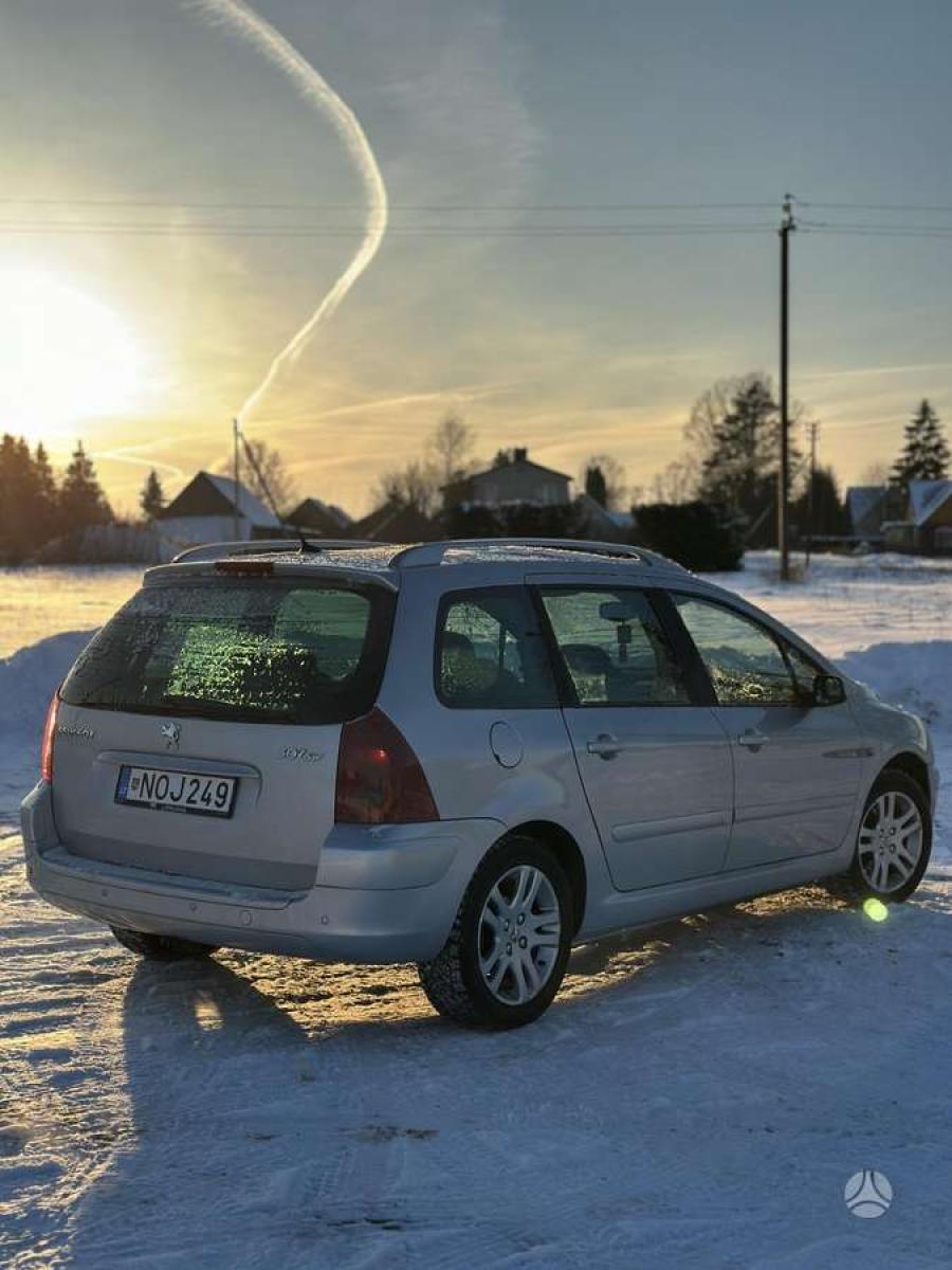 Pelēks Peugeot 307 2005 Anykščiai, ar dzinēja tilpumu 1.56 L un nobraukumu 359 tūkst. km par 1100 €, foto 3 vietnē AUTOMOTO.COM.LV