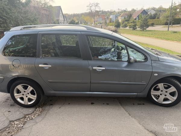 Grey Peugeot 307 2005 in Kaunas, with an engine capacity of 2.00 L and mileage of 327 thousand km for 1100 €, photo 4 on AUTOMOTO.COM.LV