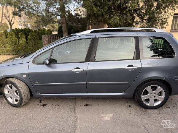 Grey Peugeot 307 2005 in Kaunas, with an engine capacity of 2.00 L and mileage of 327 thousand km for 1100 €, photo 9 on AUTOMOTO.COM.LV