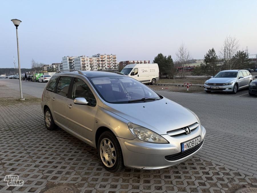 Pelēks Peugeot 307 2005 Viļņa, ar dzinēja tilpumu 1.60 L un nobraukumu 303 tūkst. km par 1500 €, foto 1 vietnē AUTOMOTO.COM.LV