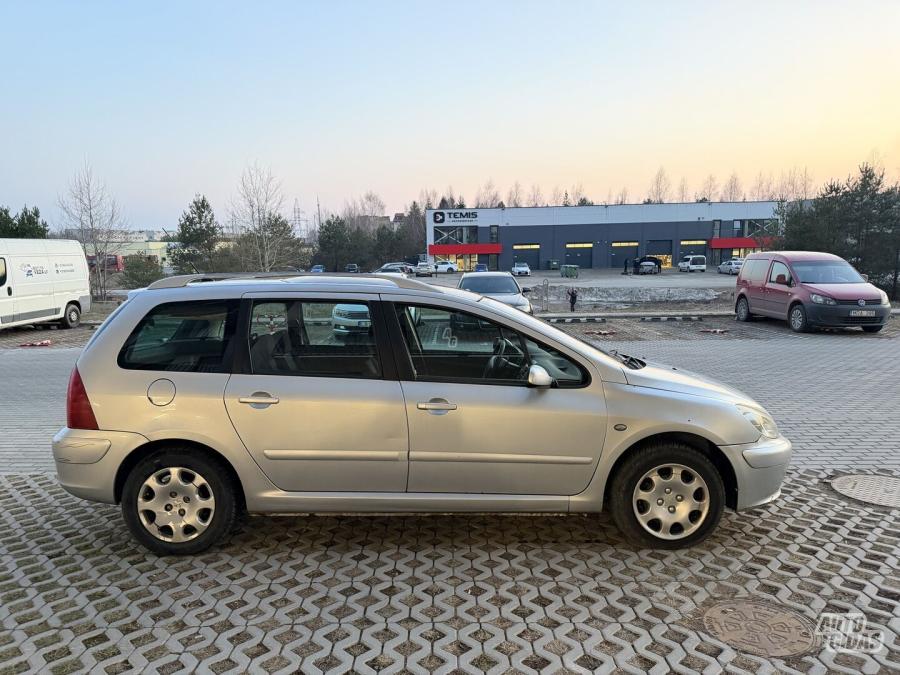 Pelēks Peugeot 307 2005 Viļņa, ar dzinēja tilpumu 1.60 L un nobraukumu 303 tūkst. km par 1500 €, foto 5 vietnē AUTOMOTO.COM.LV
