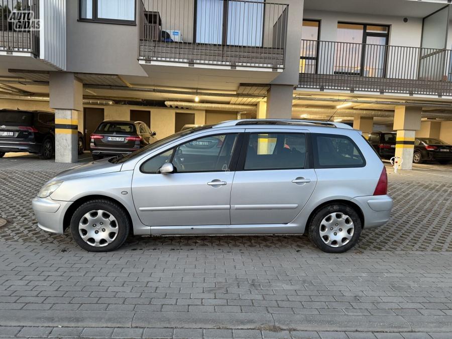Pelēks Peugeot 307 2005 Viļņa, ar dzinēja tilpumu 1.60 L un nobraukumu 303 tūkst. km par 1500 €, foto 9 vietnē AUTOMOTO.COM.LV