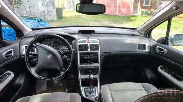 Grey Peugeot 307 2005 in Riga, with an engine capacity of 2.00 L and mileage of 160 thousand km for 950 €, photo 2 on AUTOMOTO.COM.LV