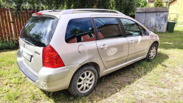 Grey Peugeot 307 2005 in Riga, with an engine capacity of 2.00 L and mileage of 160 thousand km for 950 €, photo 6 on AUTOMOTO.COM.LV