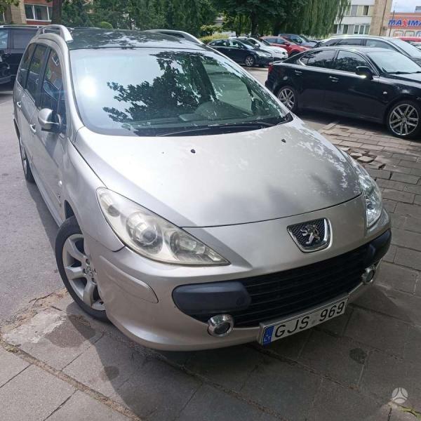 Grey Peugeot 307 2005 in Kaunas, with an engine capacity of 1.56 L and mileage of 239 thousand km for 1000 €, photo 2 on AUTOMOTO.COM.LV