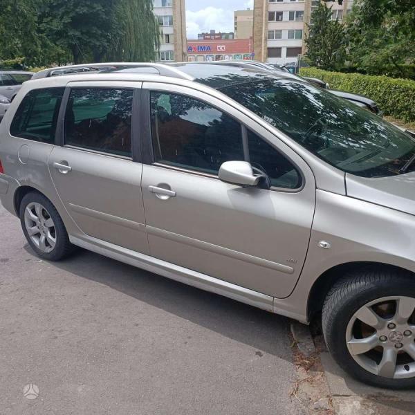 Grey Peugeot 307 2005 in Kaunas, with an engine capacity of 1.56 L and mileage of 239 thousand km for 1000 €, photo 4 on AUTOMOTO.COM.LV