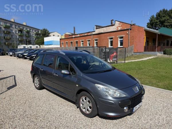 Pelēks Peugeot 307 2005 Ventspils, ar dzinēja tilpumu 1.60 L un nobraukumu 293 tūkst. km par 1890 €, foto 3 vietnē AUTOMOTO.COM.LV