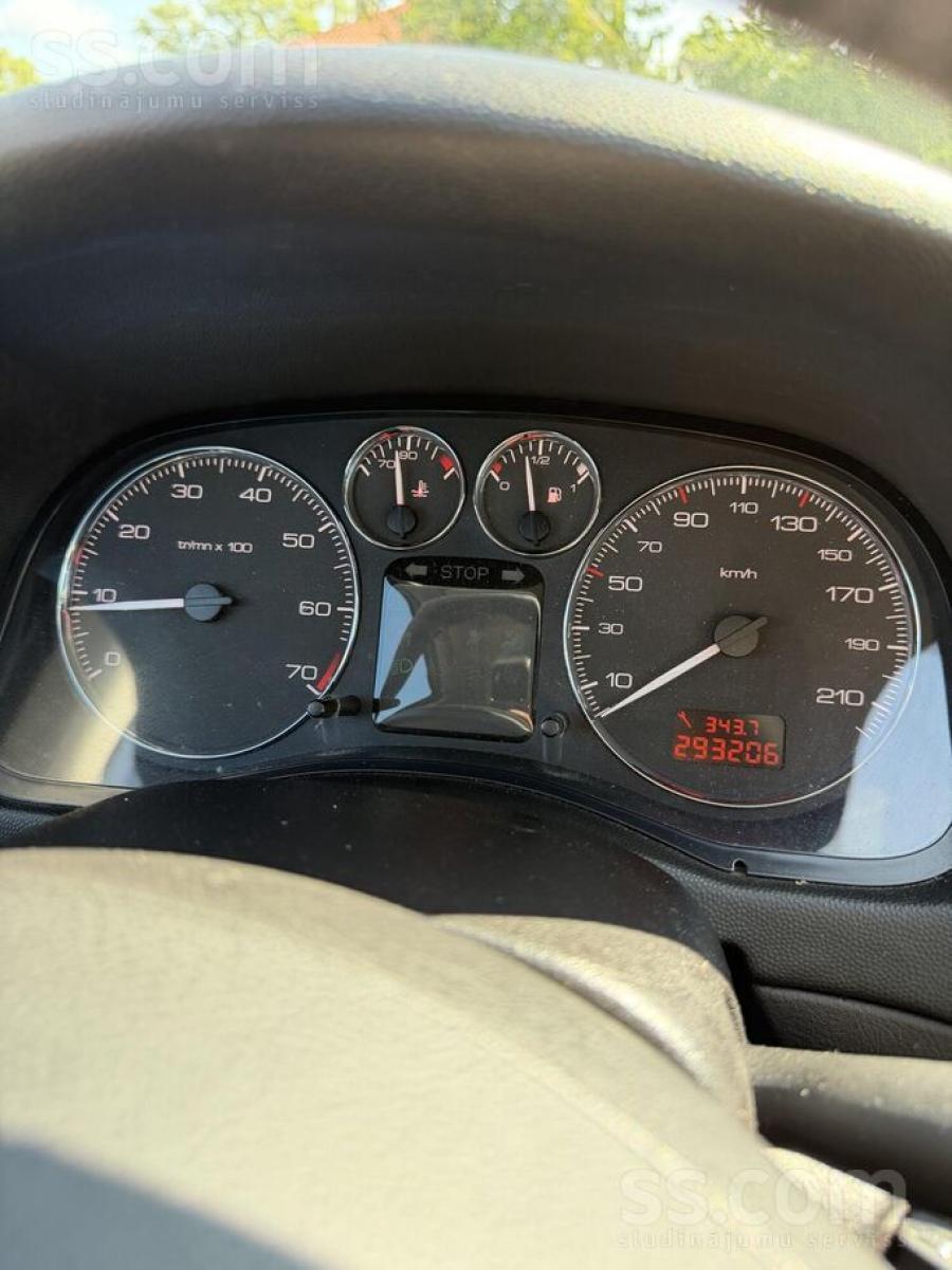 Pelēks Peugeot 307 2005 Ventspils, ar dzinēja tilpumu 1.60 L un nobraukumu 293 tūkst. km par 1890 €, foto 13 vietnē AUTOMOTO.COM.LV