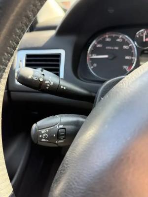 Grey Peugeot 307 2005 in Ventspils, with an engine capacity of 1.60 L and mileage of 293 thousand km for 1890 €, photo 12 on AUTOMOTO.COM.LV