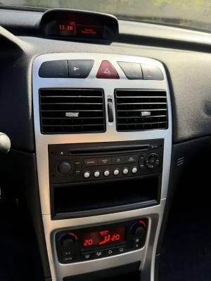 Grey Peugeot 307 2005 in Ventspils, with an engine capacity of 1.60 L and mileage of 293 thousand km for 1890 €, photo 17 on AUTOMOTO.COM.LV