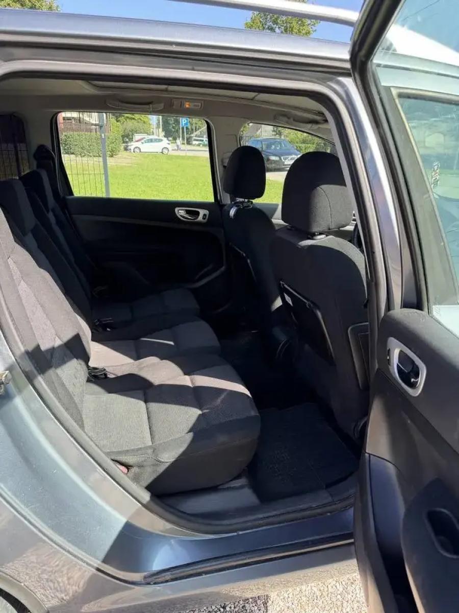 Grey Peugeot 307 2005 in Ventspils, with an engine capacity of 1.60 L and mileage of 293 thousand km for 1890 €, photo 23 on AUTOMOTO.COM.LV