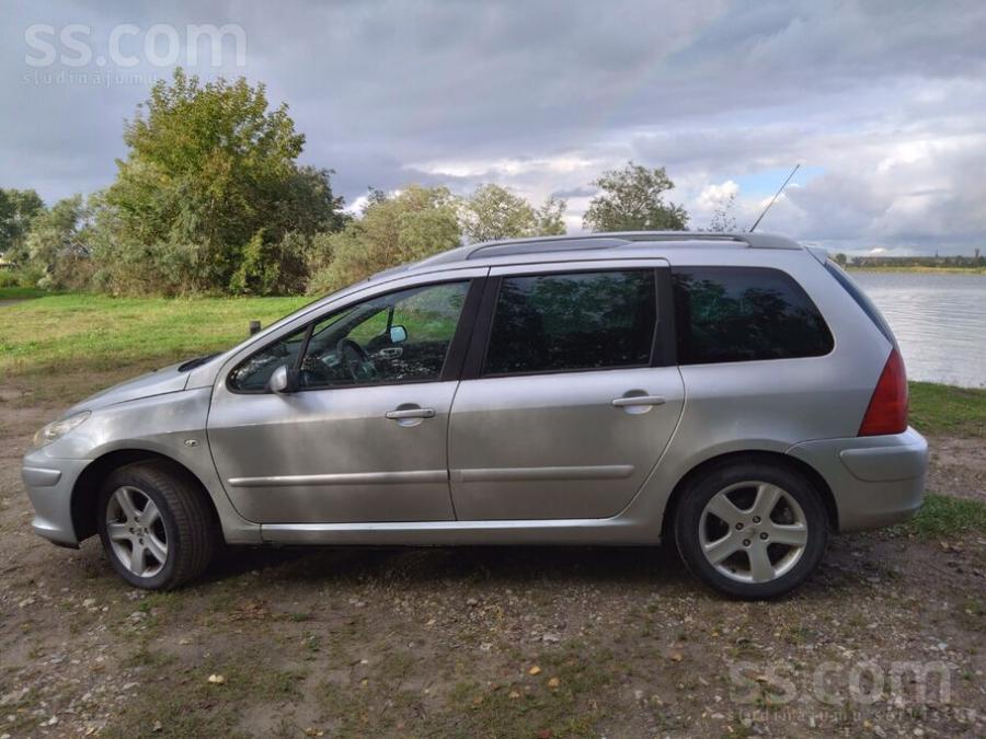 Grey Peugeot 307 2005 in Riga, with an engine capacity of 2.00 L and mileage of 328 thousand km for 790 €, photo 3 on AUTOMOTO.COM.LV