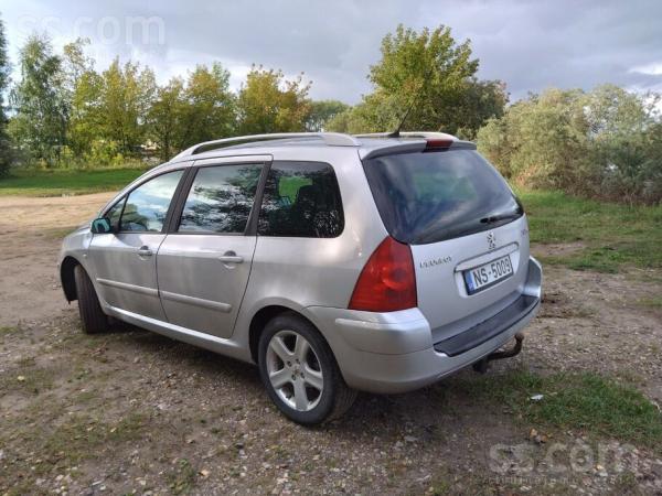 Pelēks Peugeot 307 2005 Rīga, ar dzinēja tilpumu 2.00 L un nobraukumu 328 tūkst. km par 790 €, foto 4 vietnē AUTOMOTO.COM.LV