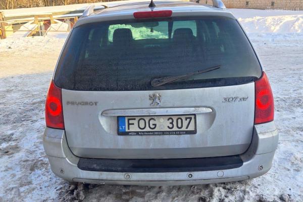Grey Peugeot 307 2006 in Kaunas, with an engine capacity of 2.00 L and mileage of 212 thousand km for 2100 €, photo 6 on AUTOMOTO.COM.LV