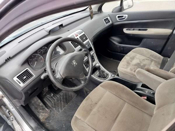 Grey Peugeot 307 2006 in Panevezys, with an engine capacity of 2.00 L and mileage of 386 thousand km for 950 €, photo 5 on AUTOMOTO.COM.LV