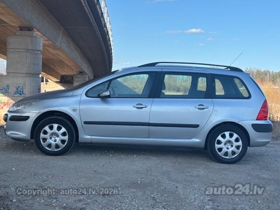 Grey Peugeot 307 2006 in Tartu, with an engine capacity of 1.60 L and mileage of 216 thousand km for 2950 €, photo 5 on AUTOMOTO.COM.LV
