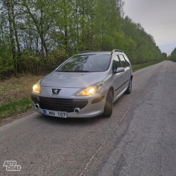 Pelēks Peugeot 307 2006 Pakruojis, ar dzinēja tilpumu 1.60 L un nobraukumu 330 tūkst. km par 850 €, foto 1 vietnē AUTOMOTO.COM.LV