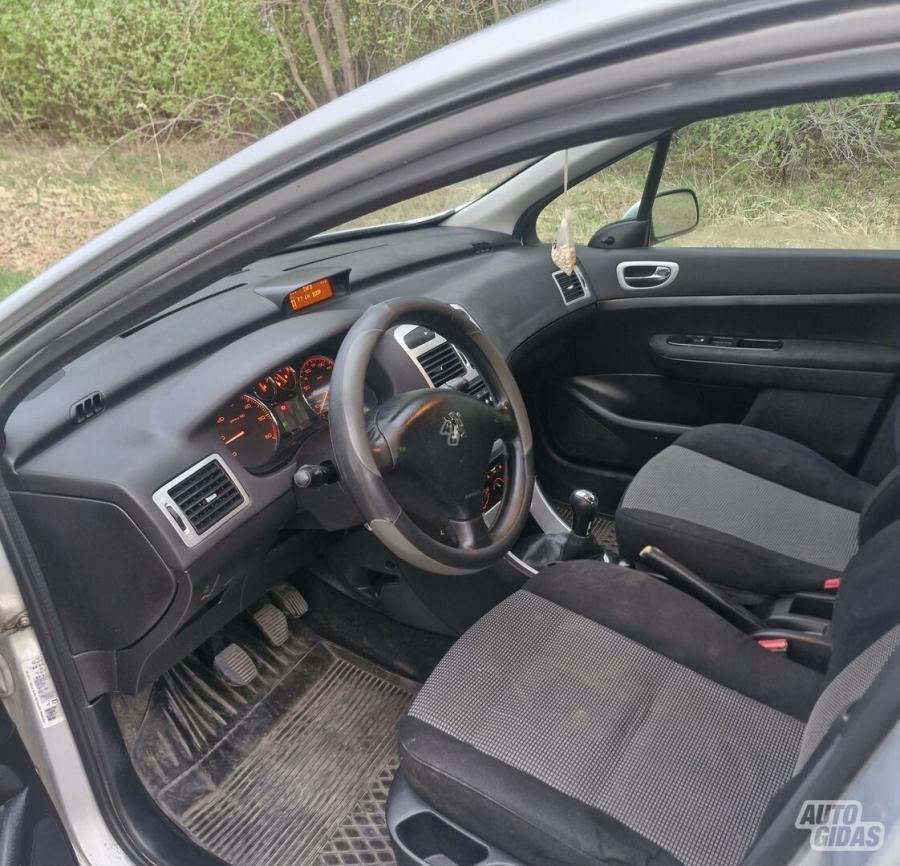 Серый Пежо 307 2006 в Пакруойис, объемом двигателя 1.60 л и пробегом 330 тыс. км за 850 €, фото 8 на AUTOMOTO.COM.LV