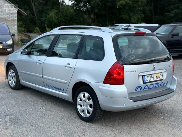 Grey Peugeot 307 2006 in Silute, with an engine capacity of 2.00 L and mileage of 336 thousand km for 900 €, photo 7 on AUTOMOTO.COM.LV