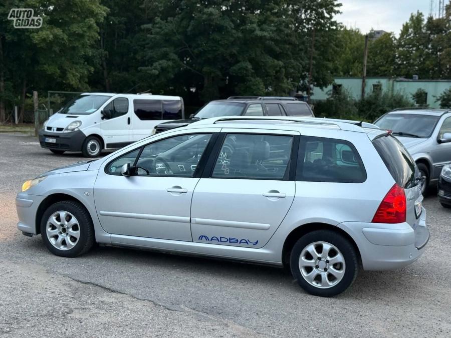 Grey Peugeot 307 2006 in Silute, with an engine capacity of 2.00 L and mileage of 336 thousand km for 900 €, photo 8 on AUTOMOTO.COM.LV
