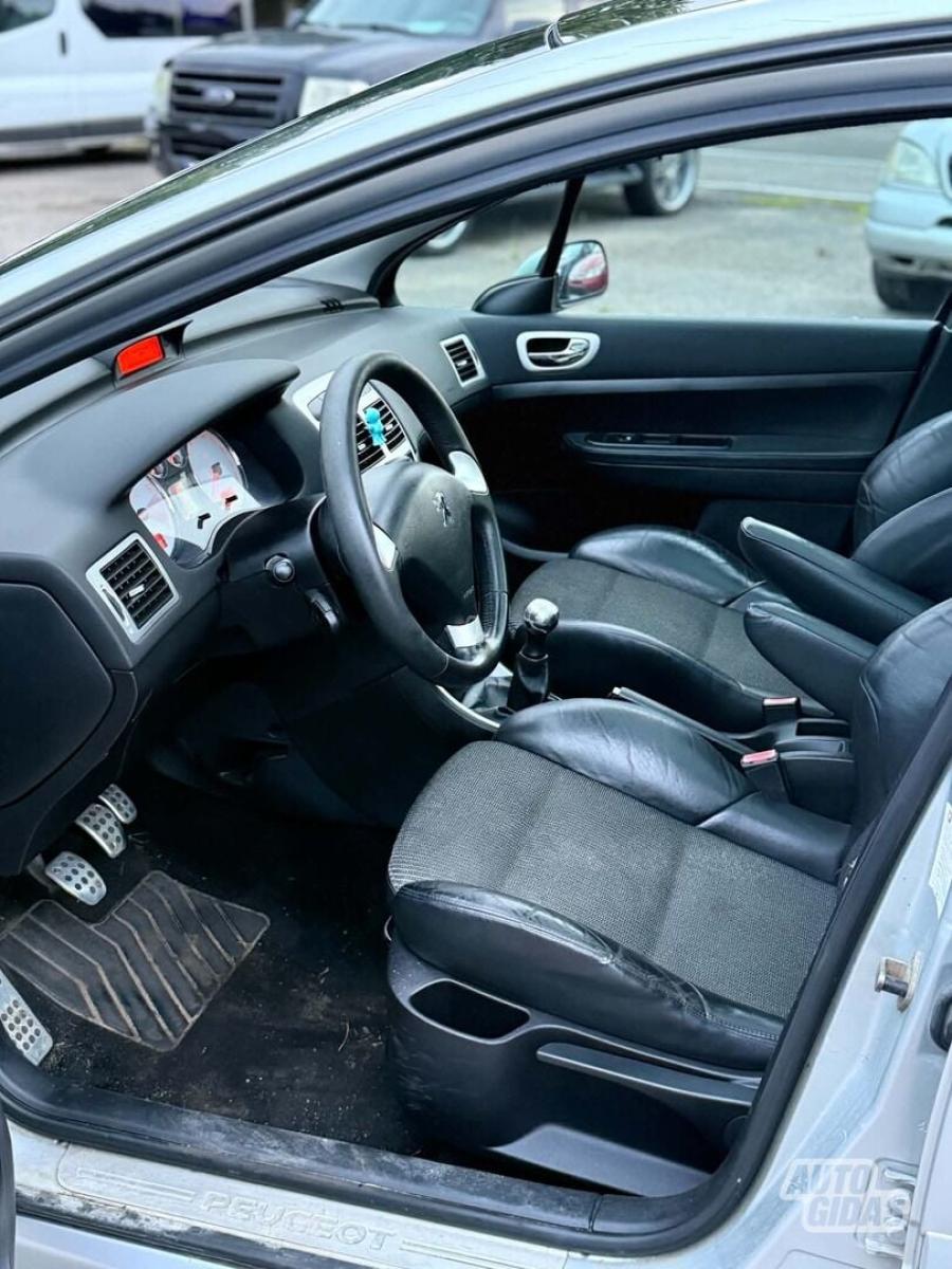 Grey Peugeot 307 2006 in Silute, with an engine capacity of 2.00 L and mileage of 336 thousand km for 900 €, photo 9 on AUTOMOTO.COM.LV