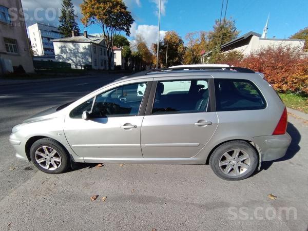 Grey Peugeot 307 2007 in Riga, with an engine capacity of 1.60 L and mileage of 476 thousand km for 1000 €, photo 1 on AUTOMOTO.COM.LV