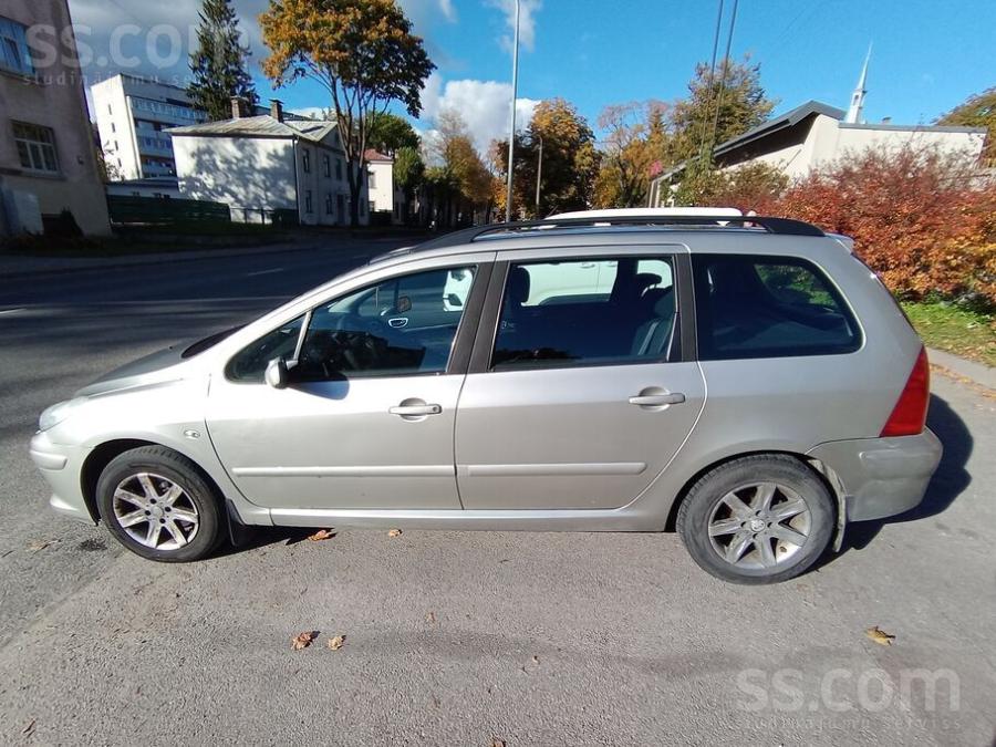Grey Peugeot 307 2007 in Riga, with an engine capacity of 1.60 L and mileage of 476 thousand km for 1000 €, photo 1 on AUTOMOTO.COM.LV