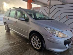 Grey Peugeot 307 2007 in Klaipeda, with an engine capacity of 2.00 L and mileage of 274 thousand km for 1250 €, photo 2 on AUTOMOTO.COM.LV