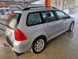 Grey Peugeot 307 2007 in Klaipeda, with an engine capacity of 2.00 L and mileage of 274 thousand km for 1250 €, photo 4 on AUTOMOTO.COM.LV
