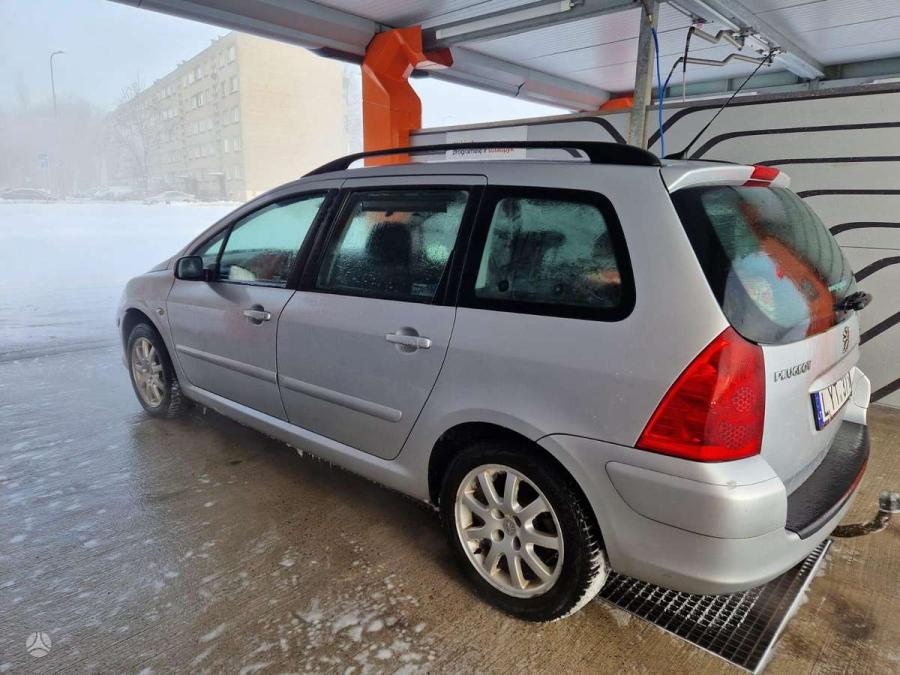 Grey Peugeot 307 2007 in Klaipeda, with an engine capacity of 2.00 L and mileage of 274 thousand km for 1250 €, photo 6 on AUTOMOTO.COM.LV