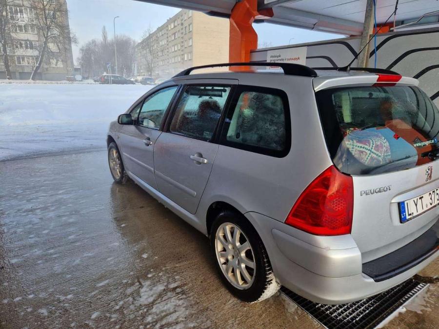 Grey Peugeot 307 2007 in Klaipeda, with an engine capacity of 2.00 L and mileage of 274 thousand km for 1250 €, photo 14 on AUTOMOTO.COM.LV
