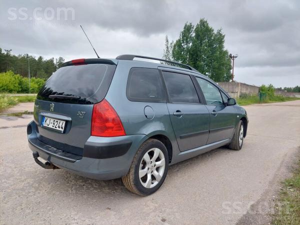Pelēks Peugeot 307 2007 Daugavpils, ar dzinēja tilpumu 1.60 L un nobraukumu 389 tūkst. km par 1950 €, foto 2 vietnē AUTOMOTO.COM.LV