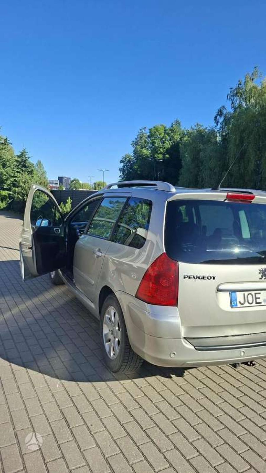 Grey Peugeot 307 2007 in Kaunas, with an engine capacity of 1.56 L and mileage of 378 thousand km for 1245 €, photo 3 on AUTOMOTO.COM.LV
