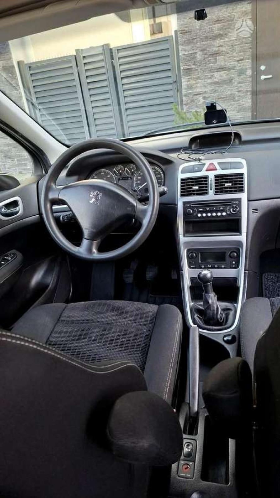 Grey Peugeot 307 2007 in Kaunas, with an engine capacity of 1.56 L and mileage of 378 thousand km for 1245 €, photo 9 on AUTOMOTO.COM.LV