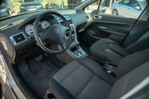Grey Peugeot 307 2007 in Liepaja, with an engine capacity of 2.00 L and mileage of 246 thousand km for 2700 €, photo 9 on AUTOMOTO.COM.LV