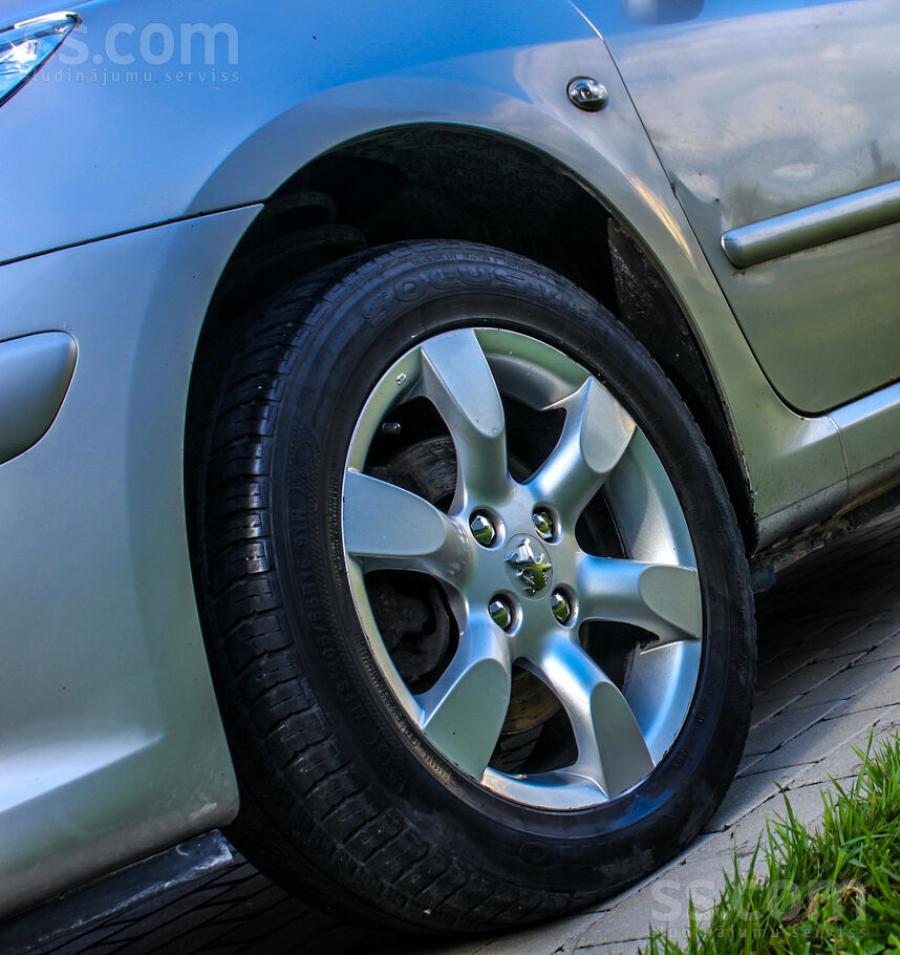 Pelēks Peugeot 307 2007 Jelgava, ar dzinēja tilpumu 1.60 L un nobraukumu 299 tūkst. km par 1990 €, foto 14 vietnē AUTOMOTO.COM.LV