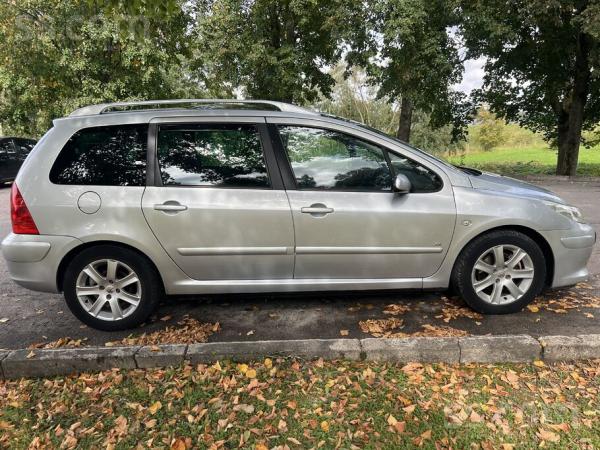 Grey Peugeot 307 2007 in Rezekne, with an engine capacity of 1.60 L and mileage of 155 thousand km for 1850 €, photo 6 on AUTOMOTO.COM.LV