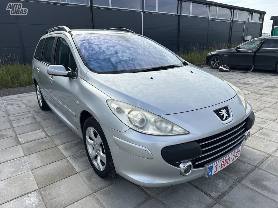 Grey Peugeot 307 2007 in Giraite, with an engine capacity of 1.60 L and mileage of 280 thousand km for 2100 €, photo 4 on AUTOMOTO.COM.LV