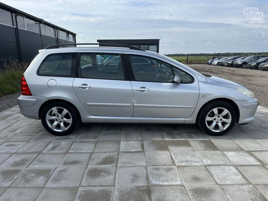 Grey Peugeot 307 2007 in Giraite, with an engine capacity of 1.60 L and mileage of 280 thousand km for 2100 €, photo 5 on AUTOMOTO.COM.LV