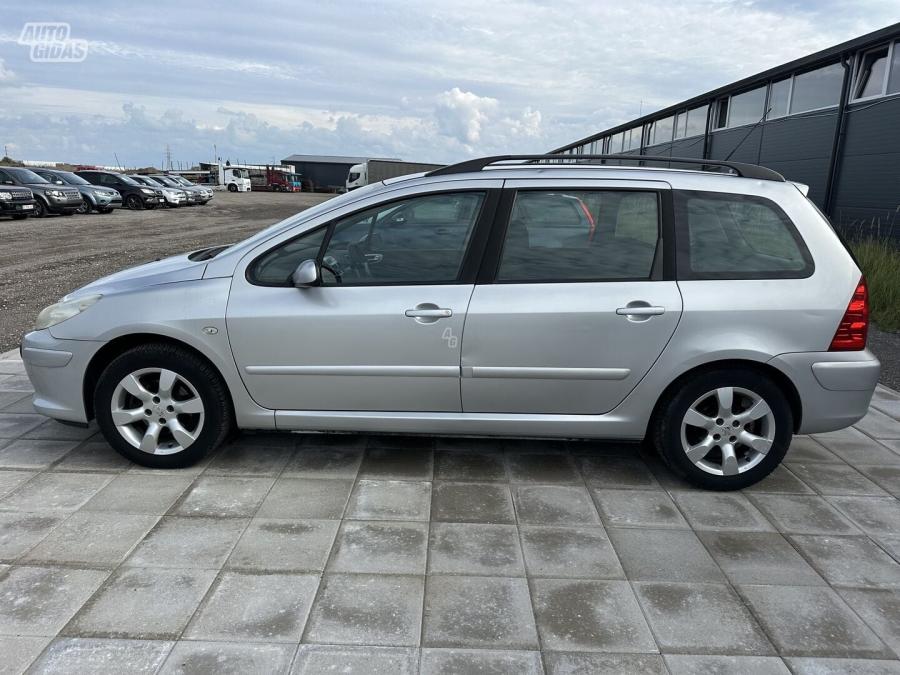 Grey Peugeot 307 2007 in Giraite, with an engine capacity of 1.60 L and mileage of 280 thousand km for 2100 €, photo 9 on AUTOMOTO.COM.LV