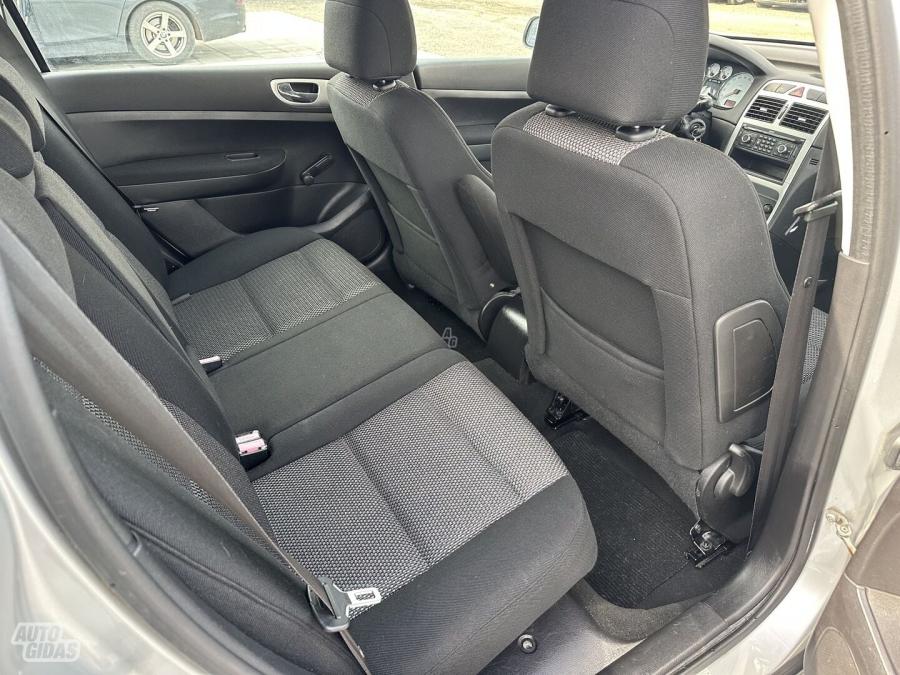 Grey Peugeot 307 2007 in Giraite, with an engine capacity of 1.60 L and mileage of 280 thousand km for 2100 €, photo 13 on AUTOMOTO.COM.LV