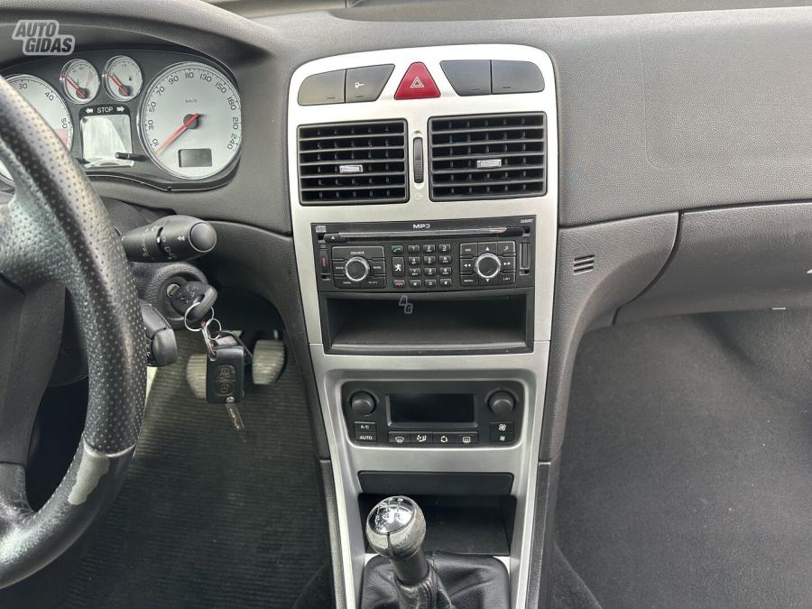 Grey Peugeot 307 2007 in Giraite, with an engine capacity of 1.60 L and mileage of 280 thousand km for 2100 €, photo 15 on AUTOMOTO.COM.LV