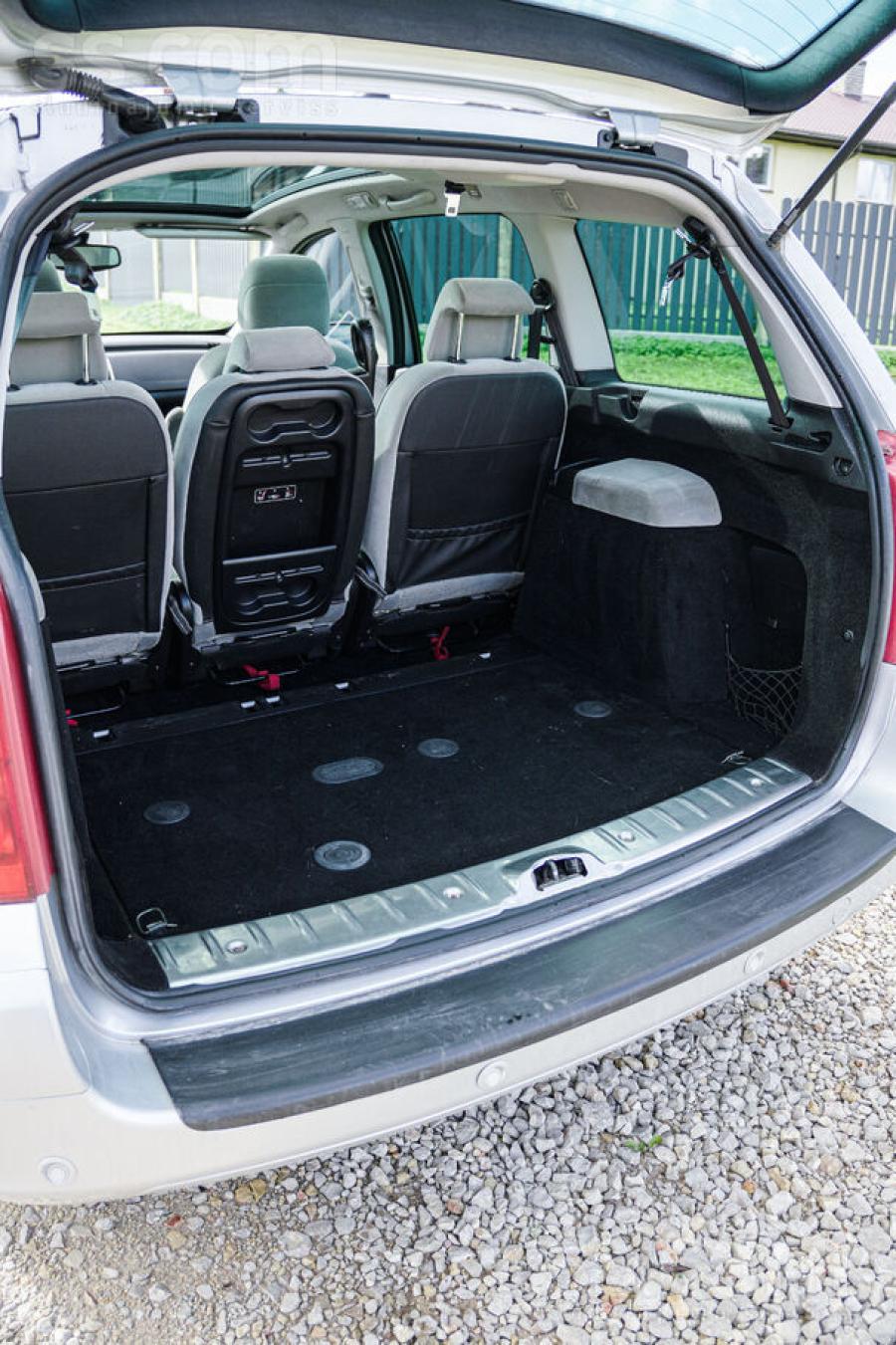 Pelēks Peugeot 307 2007 Rīga, ar dzinēja tilpumu 1.60 L un nobraukumu 133 tūkst. km par 1900 €, foto 15 vietnē AUTOMOTO.COM.LV
